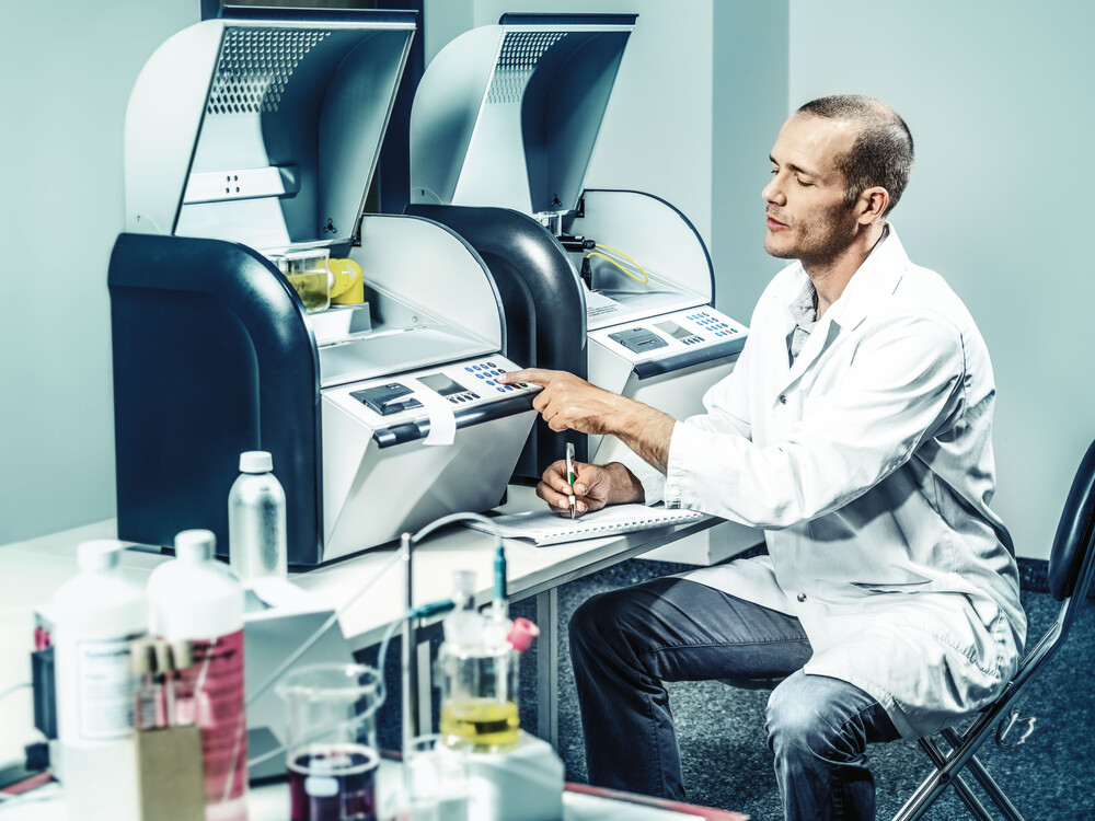 Insulating oil testing: DTL C I BAUR GmbH