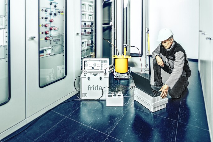 Cable testing and diagnostics: VLF unit | BAUR GmbH